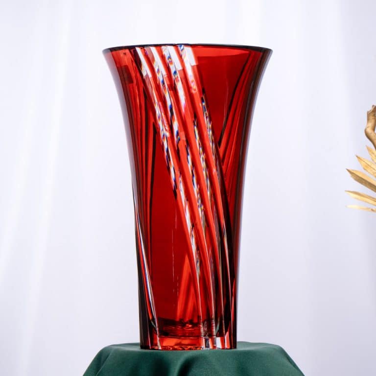Red Cristallerie de Montbronn Crystal Vase | Plaza Hollandi