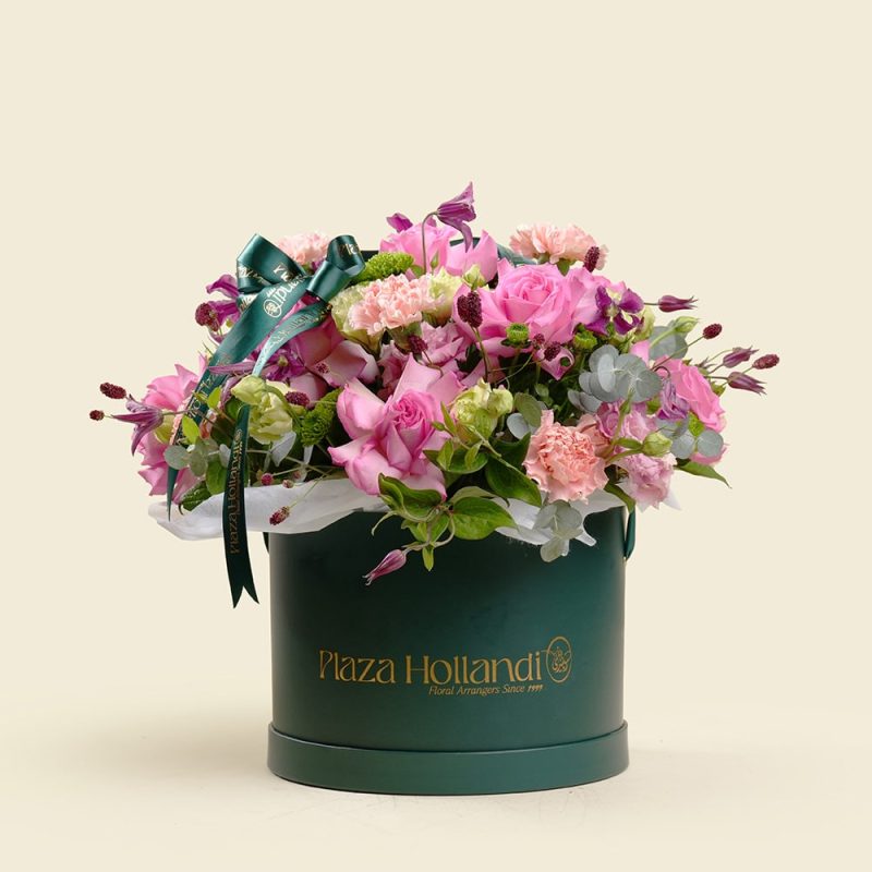 100 Kenyan Red Roses Bouquet in Qatar | Plaza Hollandi